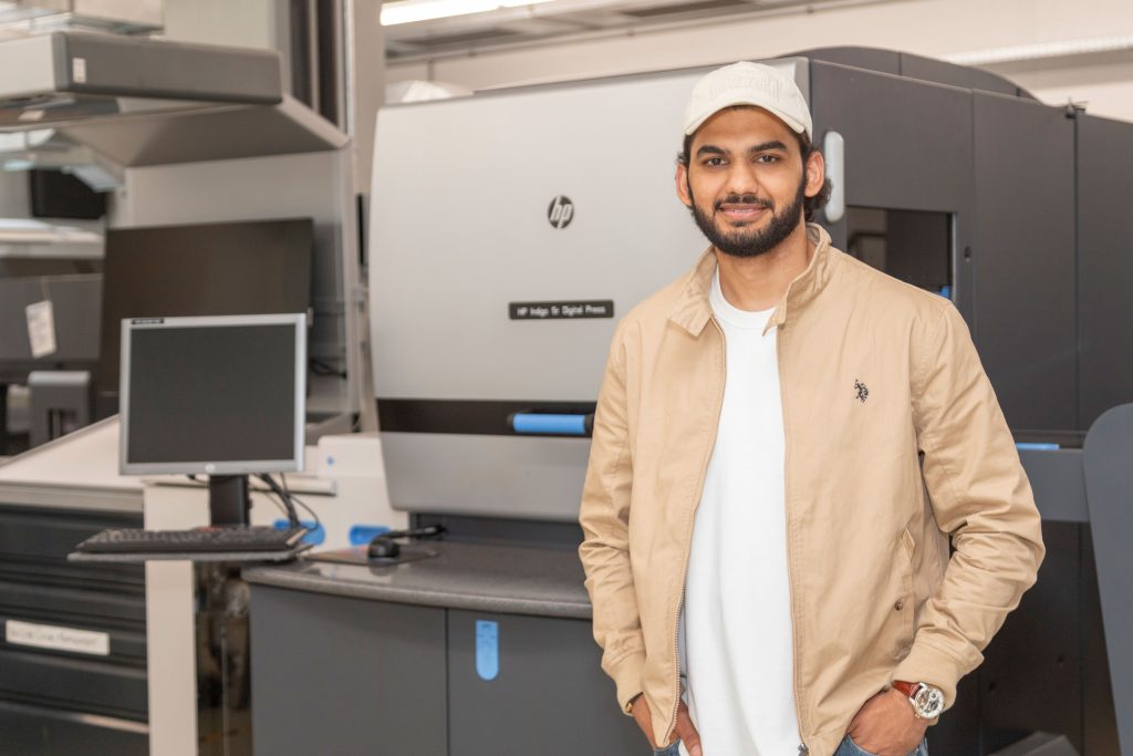 PMT STUDENT – Fawad Ul Hassan – Hochschule der Medien | Print-Media and ...